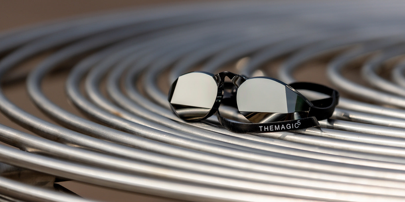 How Should Swim Goggles Fit? A Comprehensive Guide – THEMAGIC5 EU